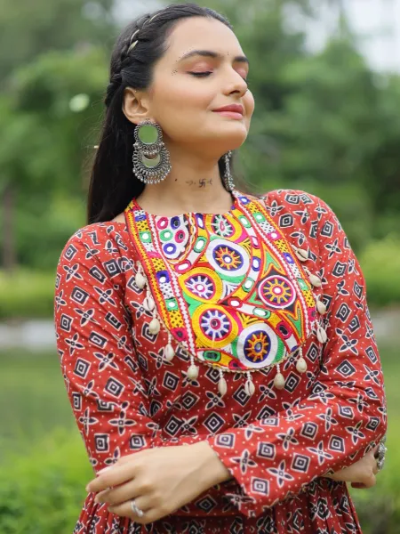 Kutchi Gamthi Work Navaratri Gown in Maroon Cotton With Print and Kodi ...